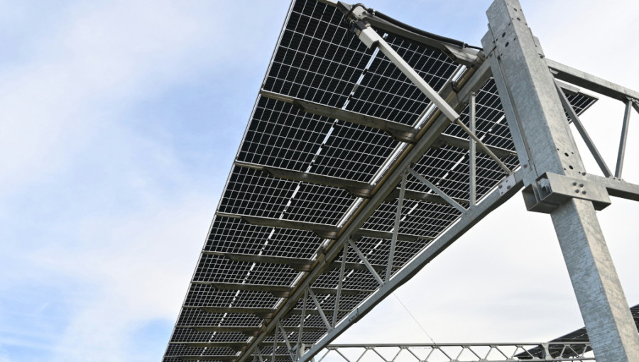 Agri-PV Module Height Shapes Soil and Air Temperatures - SolarVision